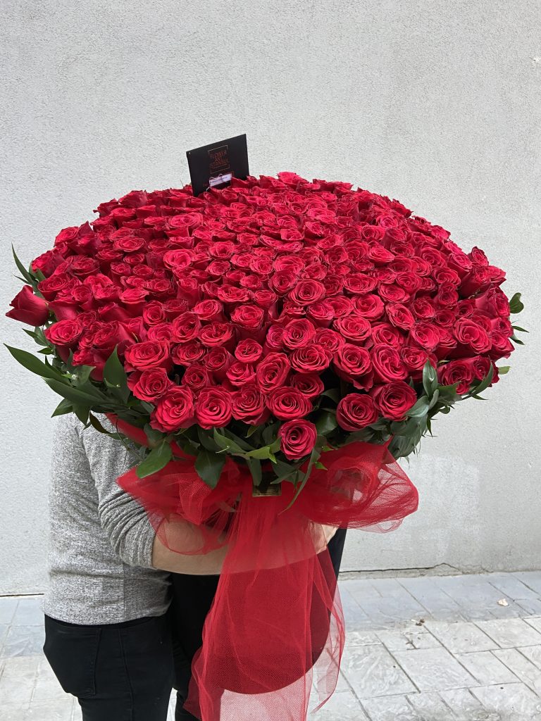 301 Red Roses Deluxe Alcyoneus - Local Florist Istanbul - Send Flower ...